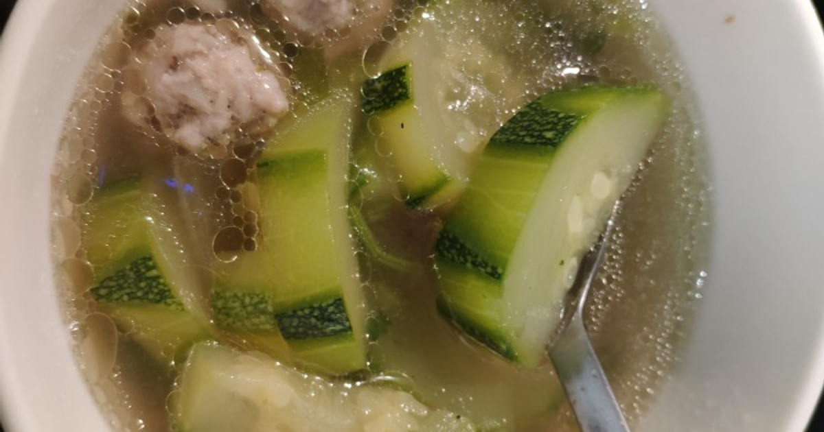 Cách Làm Món Canh Bí Ngòi Thịt Viên của Miu Miu - Cookpad