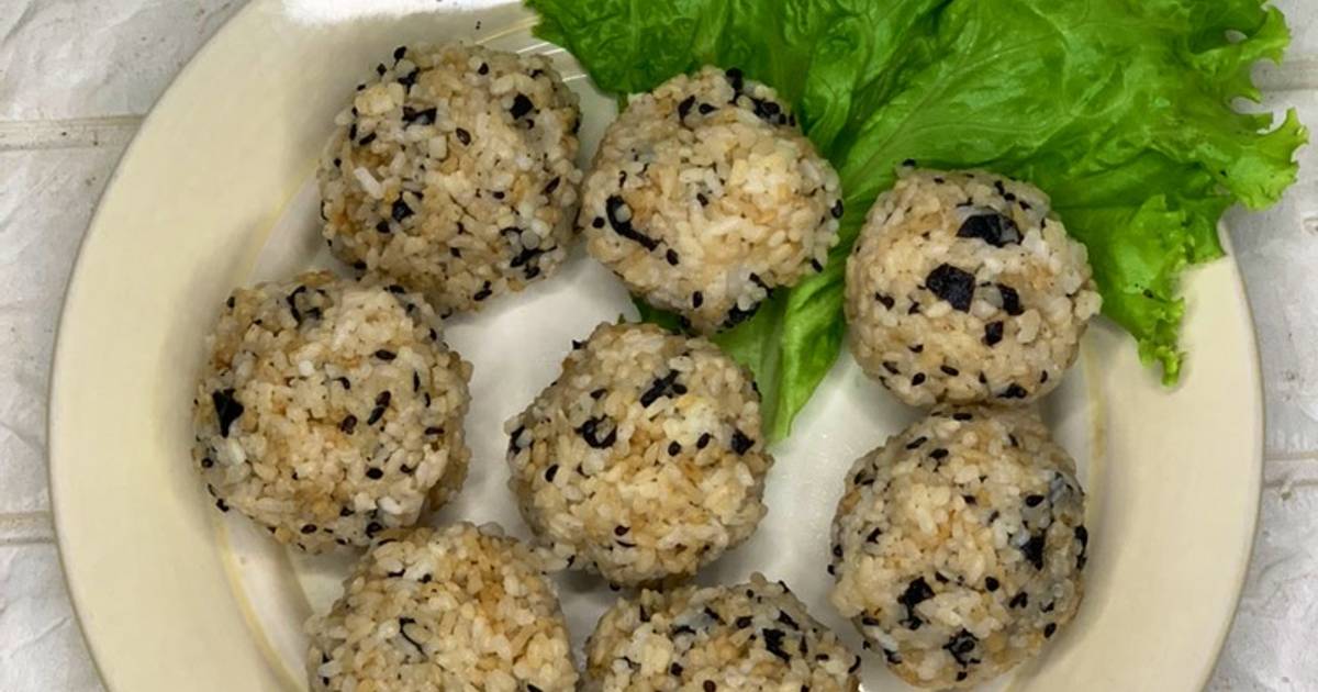 Resep Korean Seaweed Rice Balls oleh Roro Woelan - Cookpad