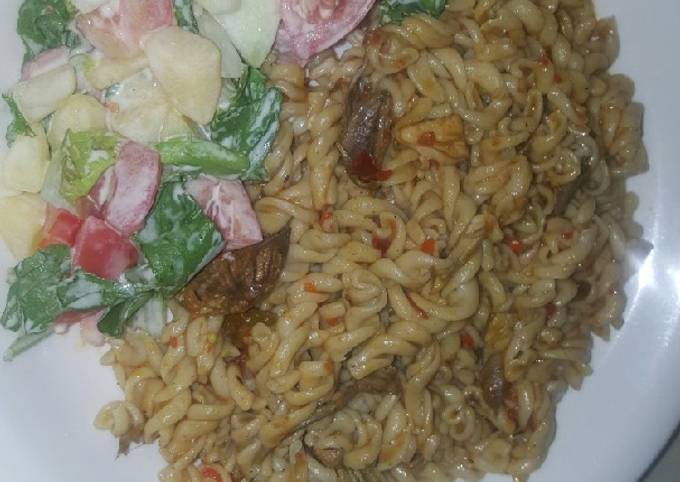 Macaroni with flaked fish Recipe by Mariya Balarabe Gambo - Cookpad
