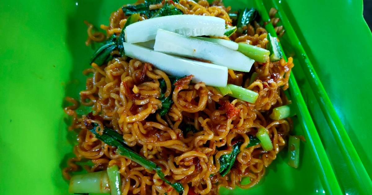 Resep Mie level pedas Indomie oleh Risma Melenia - Cookpad