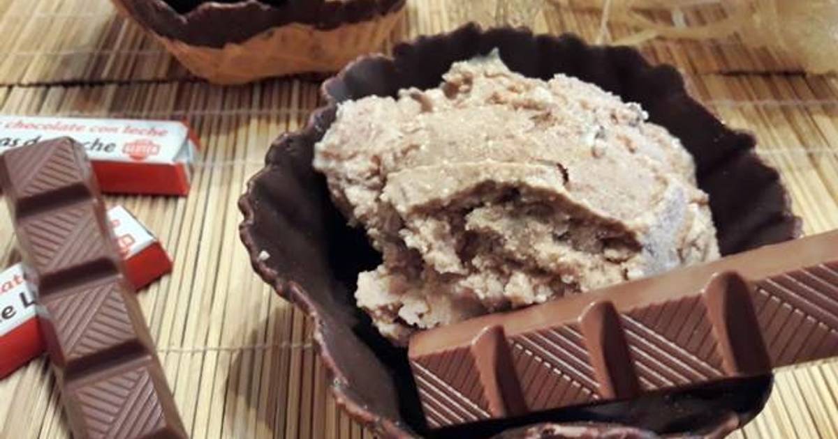 Helado de Kinder Bueno Receta de lacocinarojadecris.blogspot.com- Cookpad