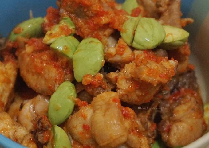 Resep Ayam Pete Pedas oleh Doriehan - Cookpad