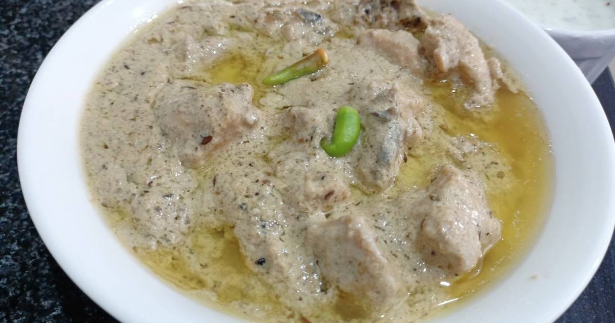 White creamy chicken karahi Recipe by Anam Azhar - Cookpad