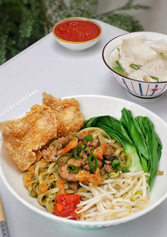 Resep Bakmie Bayam Pangsit Mie Ayam Bakmi Topping Ayam Jamur Kulit ...
