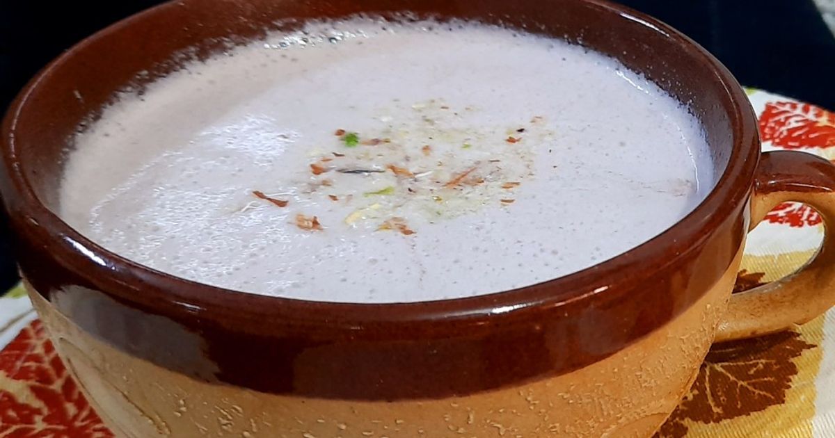 Badam Doodh Recipe by Naheed Alam - Cookpad