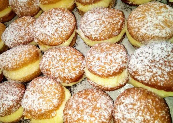 Mini sonhos de creme Receita por Cristina Todeschini - Cookpad