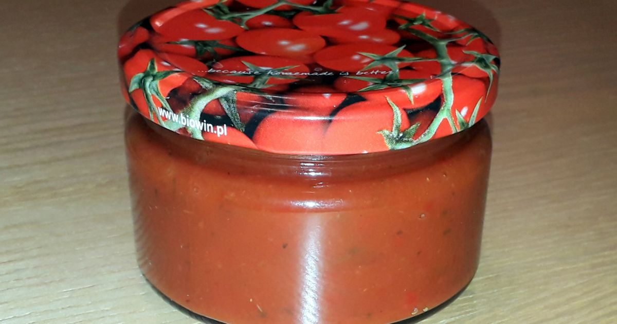 Przepis na Domowy Ketchup Z Cukinii, Pomidorów I Papryki autorstwa ...