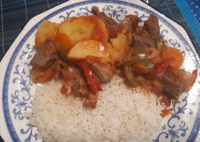 Estofado de carne con arroz Receta de Anna Scappini- Cookpad