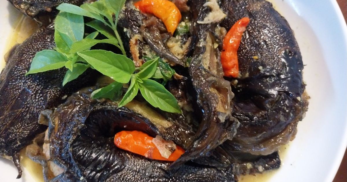 Resep Mangut Lele Pedas (Spicy Catfish With Coconut Milk) oleh Ria ...