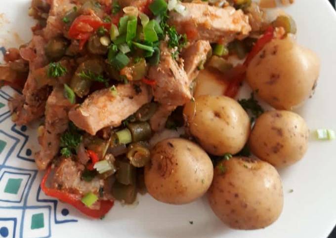 Carne de cerdo salteado con verduras y papá criolla Receta de Daniel ...