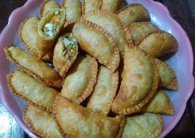 Resep Pastel basah simple oleh Rahma Bukhori - Cookpad