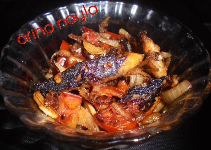 Resep Oseng pindang salem maknyus oleh Arina Nayla - Cookpad