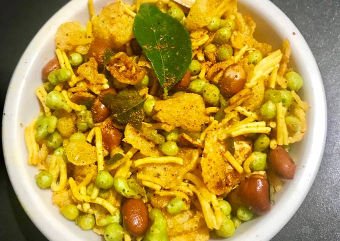 Kajal Rajpara દ્વારા રેસીપી મકાઈ નો ચેવડો (corn chevdo recipe in ...