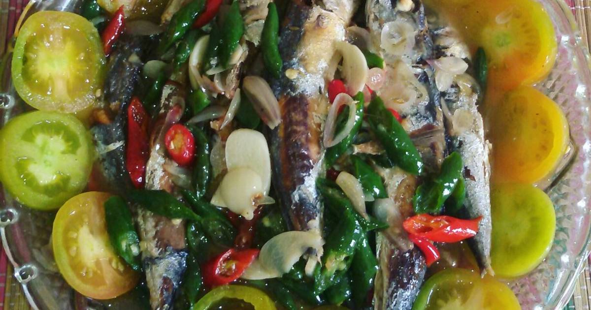 Resep Ikan keranjang cabe ijo oleh Lanita Agus Piawan - Cookpad