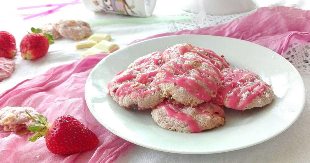 Fehércsokis Epres Keksz | vándorsólyomkisasszony receptje - Cookpad ...