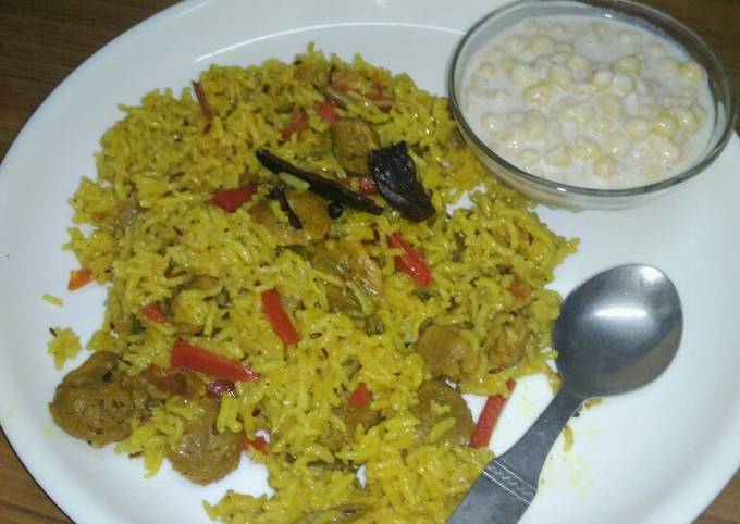 Soya pulao with raita Recipe by jyoti prasad - Cookpad