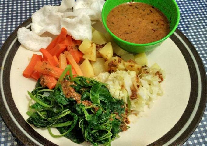 Resep Pecel Sayuran oleh Ayuni Rianty Batto - Cookpad