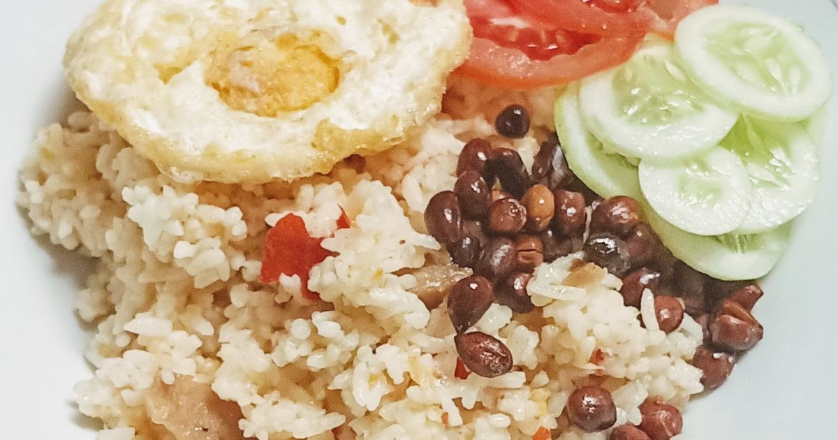 Nasi Goreng Ceplok Telor Asin Ditaburi Kacang Tanah Goreng Recipe by ...