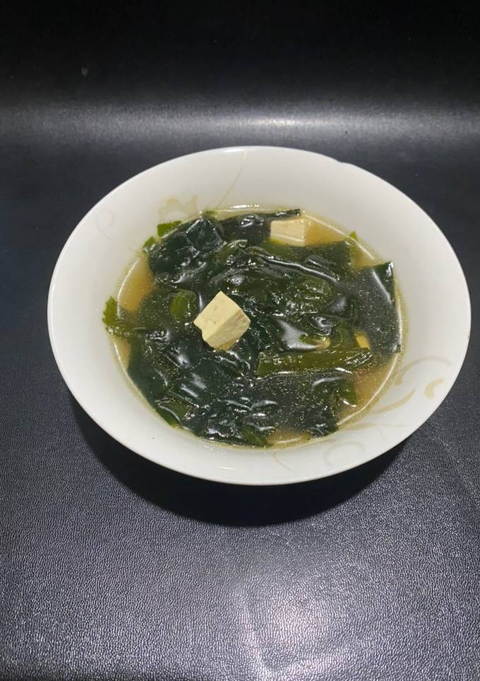 Resep Miyeok Guk (sup rumput laut korea) oleh Angeline Hosen - Cookpad
