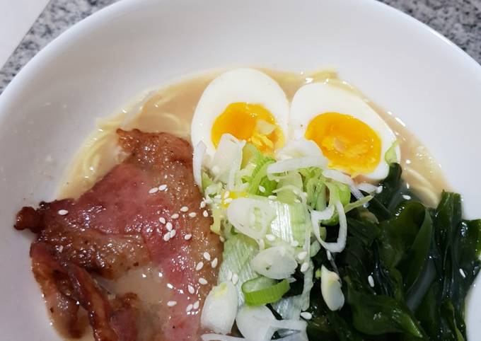 Resep Ramen Kaldu Tulang Babi (Tonkotsu Style) oleh Gunadi Kr - Cookpad