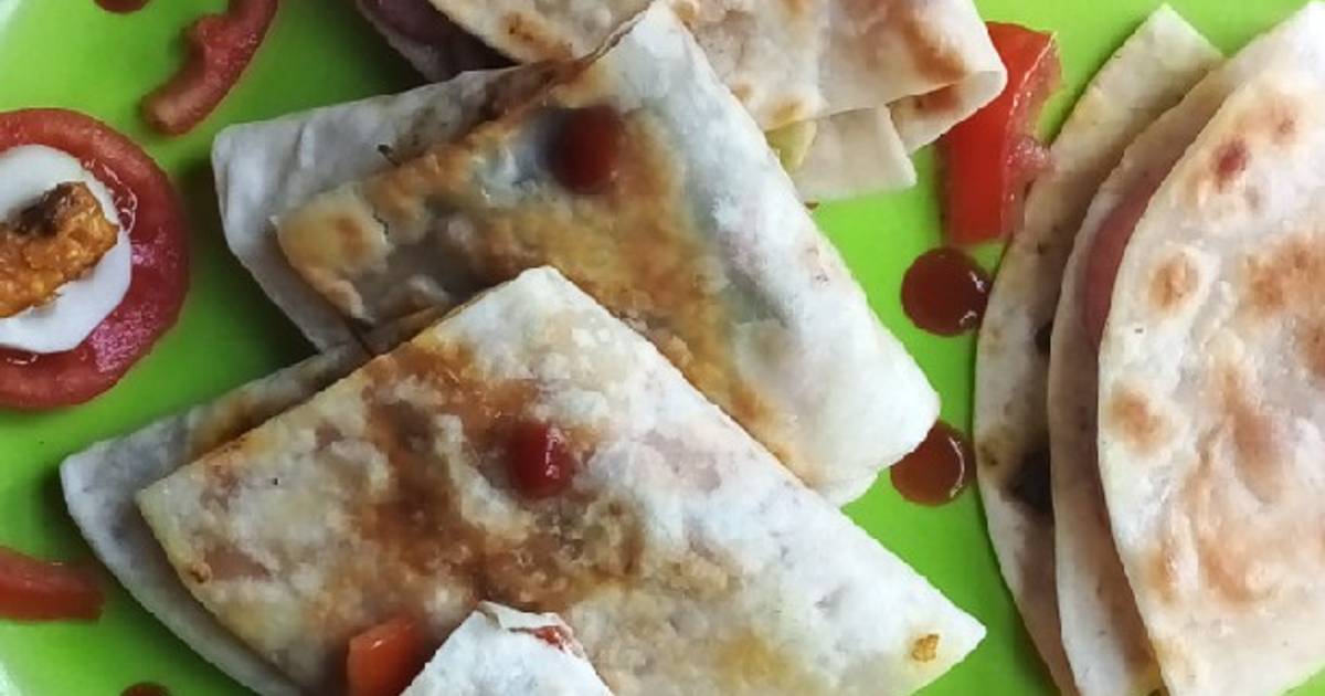 Homemade stuffed roti Tortilla Recipe by Indrani Chatterjee - Cookpad