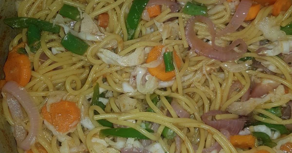 Stir fried veggies Pasta Recipe by muna naseer - Cookpad