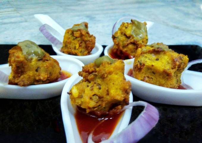 Moong Chana Pakora Recipe by Mamata Satpati - Cookpad