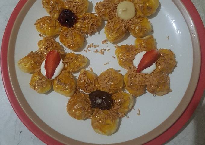 Resep Pastry Cheese Flower oleh Cut Habibah Bwz - Cookpad