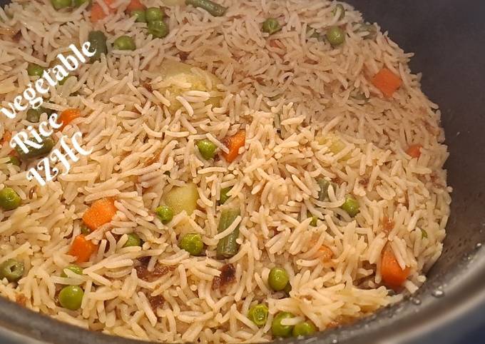 🥕🌶🫛🥔Mixed Vegetable Rice🥔🫛🌶🥕 Recipe by Irum Zaidi Home Cooking - Cookpad