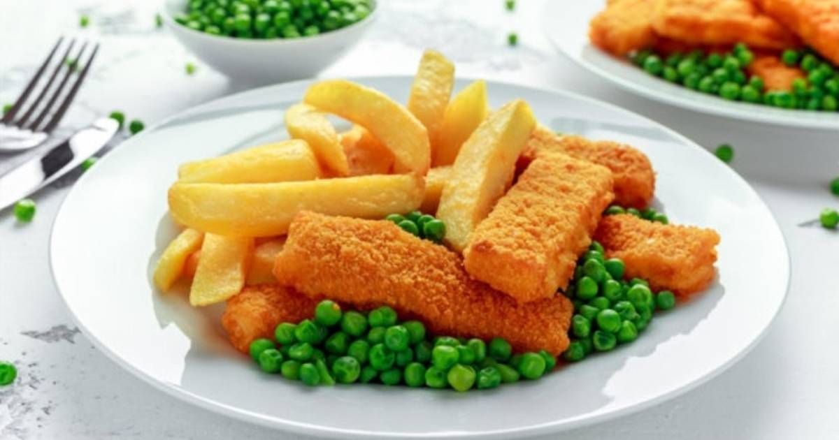 Fish fingers and chips Recipe by Lara Forbes - Cookpad