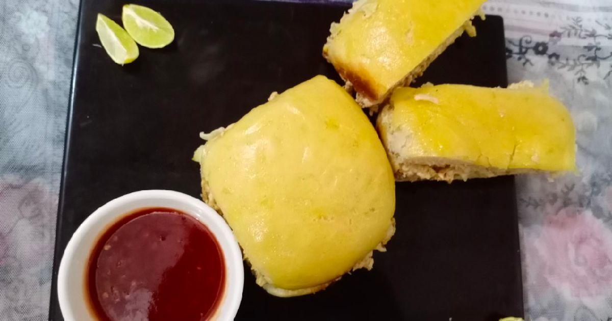 Chicken Bridge Roll Recipe by Misbah Rasheed Qureshì - Cookpad