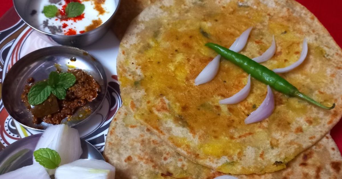 आलू पराठा (Aloo Paratha Recipe In Hindi) रेसिपी बनाने की विधि in Hindi ...