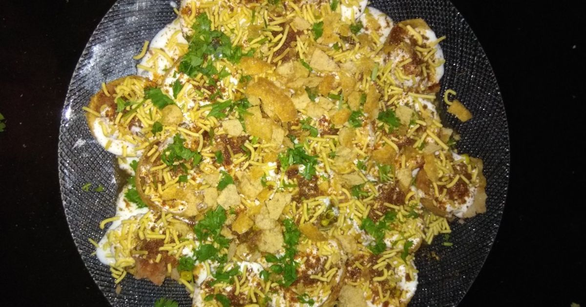 Aloo Puri Chaat Recipe By Dipika Bhalla
