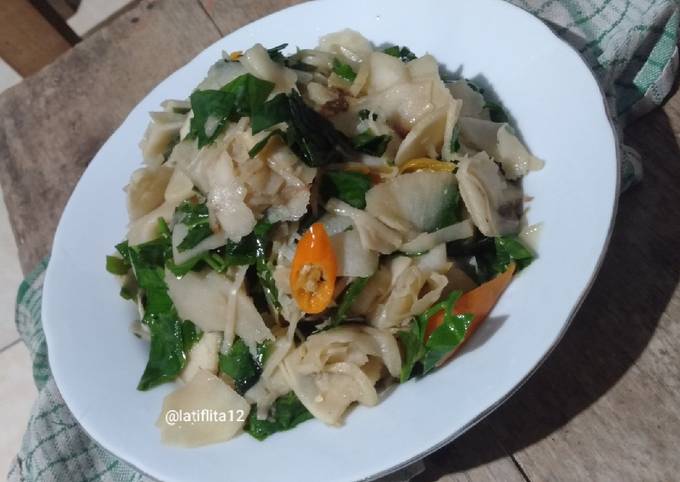 Resep Oseng rebung / bamboo shoots oleh Latif Galaksi - Cookpad