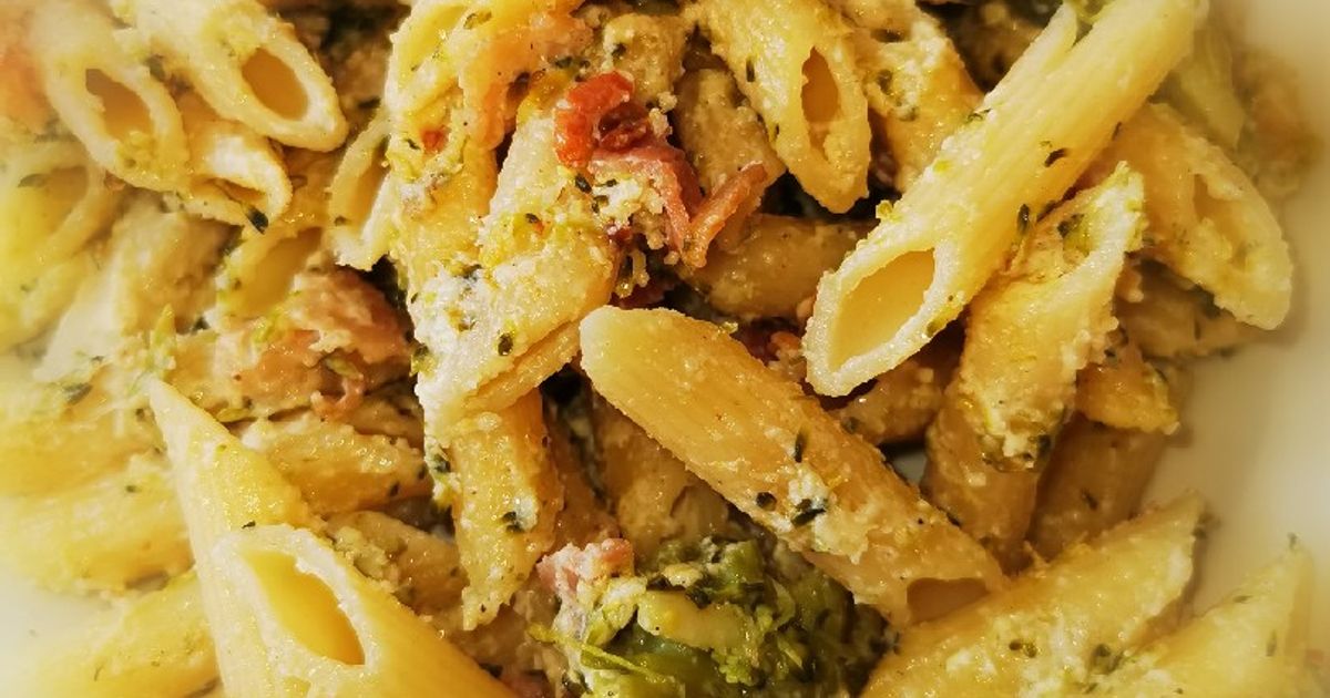 Πένες με μπρόκολο μπέικον και κρέμα γάλακτος Συνταγή από τον/την Πετρος ...