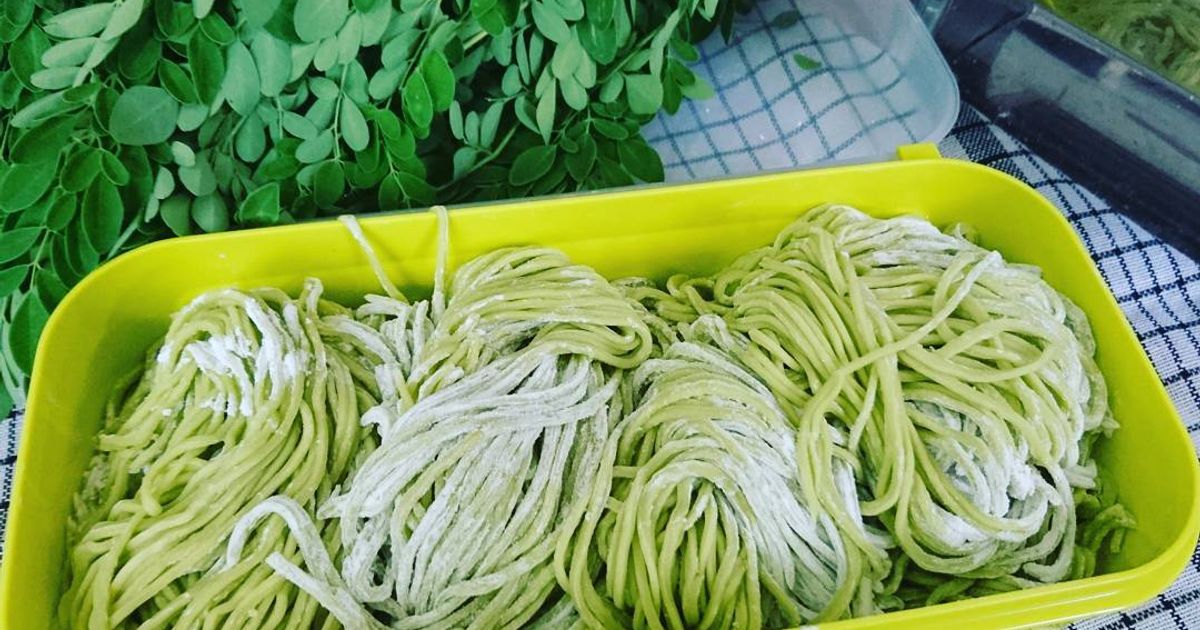 Resep Mie Mentah Daun Kelor Homemade oleh tutu - Cookpad