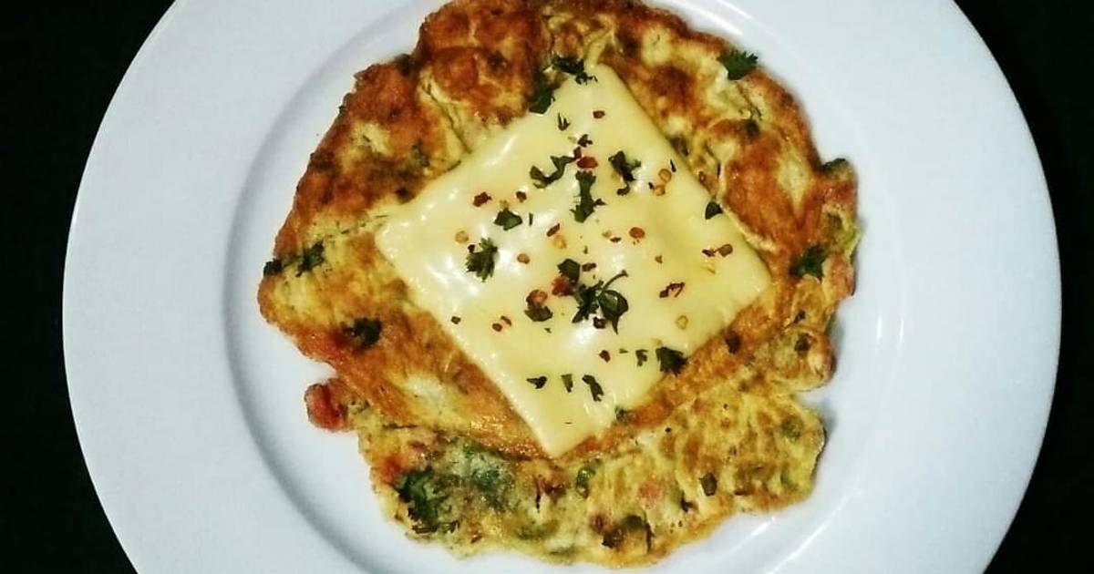 Easy Cheesy Omelette🧀🍳🤤 Recipe by Saba Butt - Cookpad