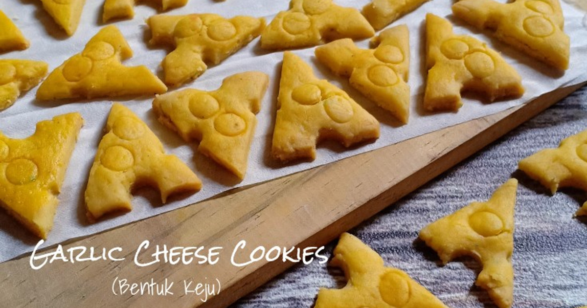 Resep Garlic Cheese Cookies (Bentuk Keju) oleh Oknisa Carolina - Cookpad
