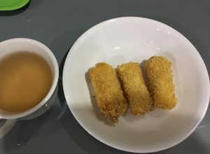 Resep roti tawar isi sosis keju goreng rumahan enak dan mudah - Cookpad