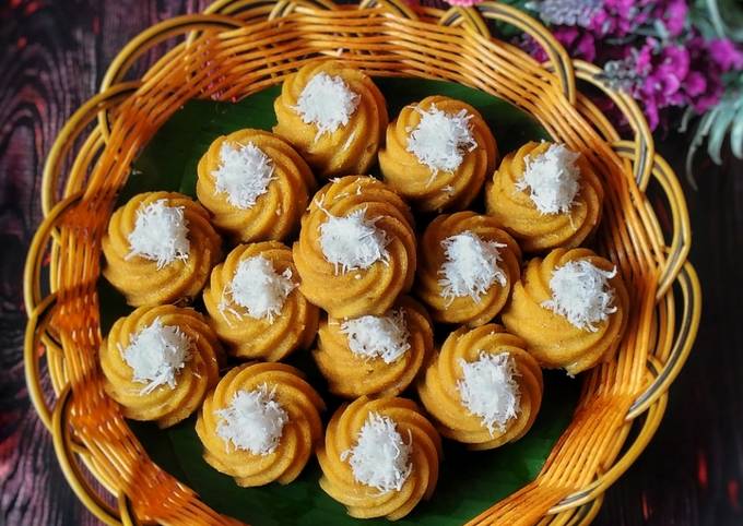Resep Bolu Kukus Labu Kuning Kelapa oleh Itha Subekti - Cookpad