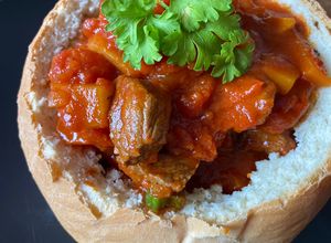 Resep goulash Hungaria dengan daging empuk dan kuah kaya rempah