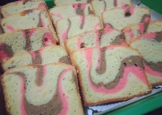 Resep Bolu jadul strawberry mocca oleh Ekak Widianto - Cookpad