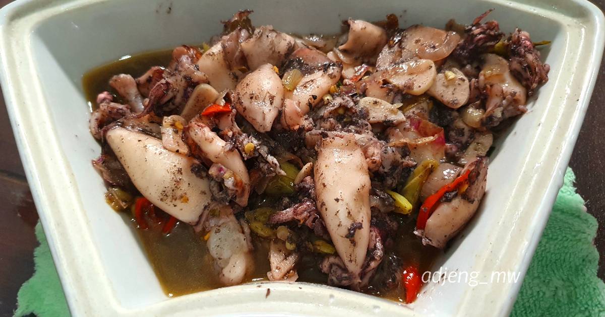 Resep Cumi Hitam Pedas oleh adjeng_mw - Cookpad