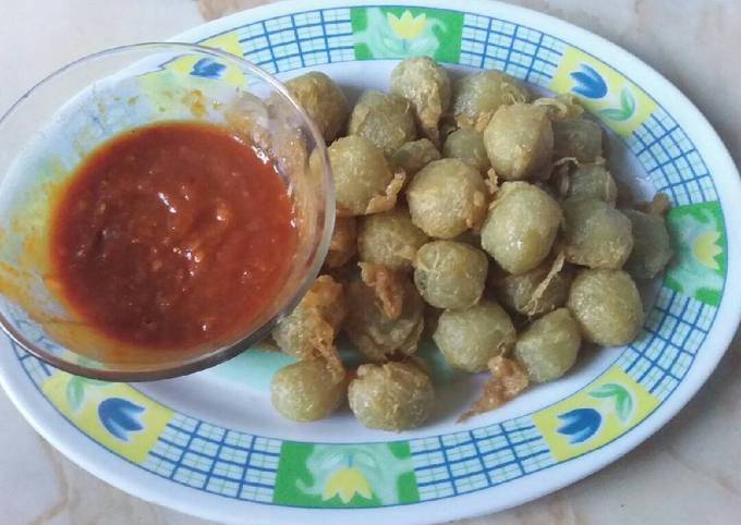 Resep Cimol goreng cocol saos oleh Nita Febrianti - Cookpad