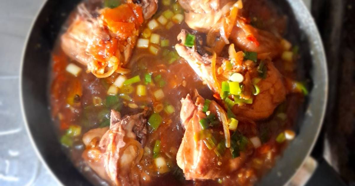 Resep Semur ayam pedas sederhana oleh Wulandari - Cookpad