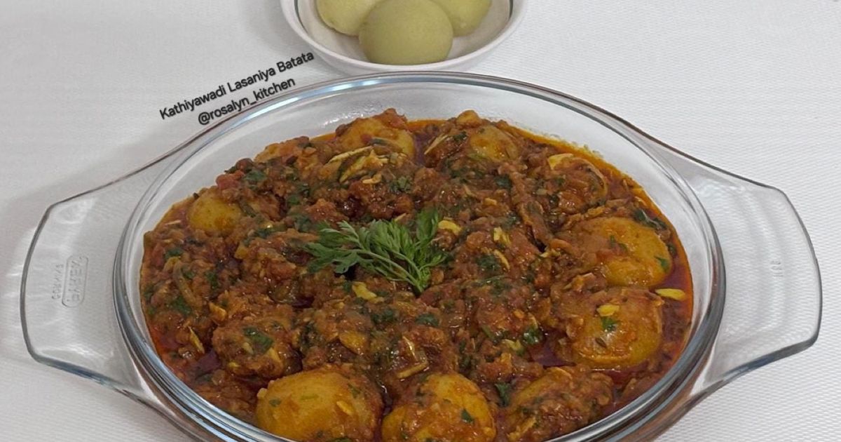 Spicy, Flavorful & Super Tasty Kathiyawadi Lasaniya Batata Recipe by ...