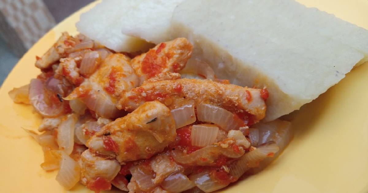 Boiled yam with shredded chicken sauce Recipe by Chef Fasma - Cookpad