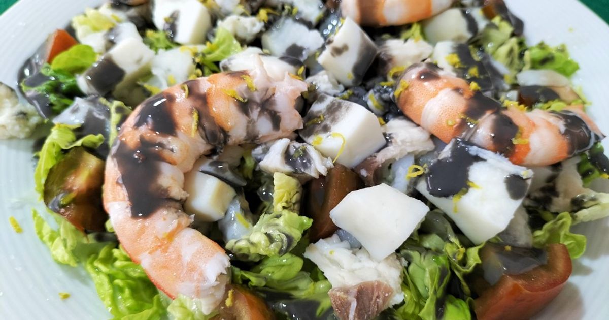 Ensalada De Pescado Y Marisco Con Salsa Negra Receta de Encar- Cookpad