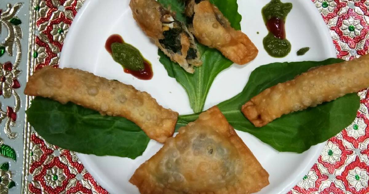 Spinach cheesey stick and packets Recipe by Mridula Bansal - Cookpad