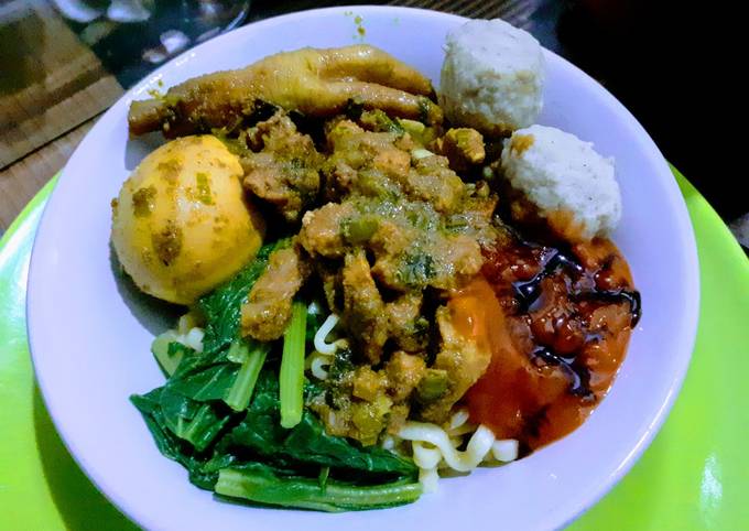 Resep Mie Ayam Komplit oleh Fitri Nurhidayah - Cookpad